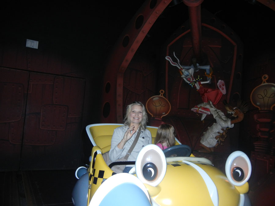 1,000 Pictures of Disneyland - Roger Rabbit's Car Toon Spin in Toon Town